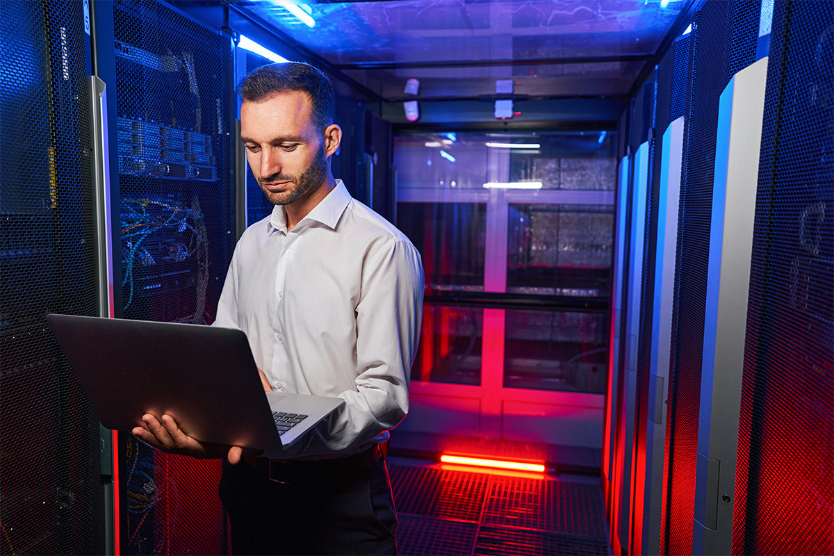 Cloud ERP vs Hosted ERP: Discover the differences, advantages and ...